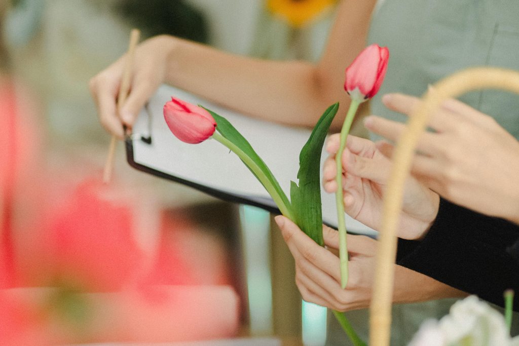 How to Host a Dreamy Spring Garden Party with Effortless Style ...